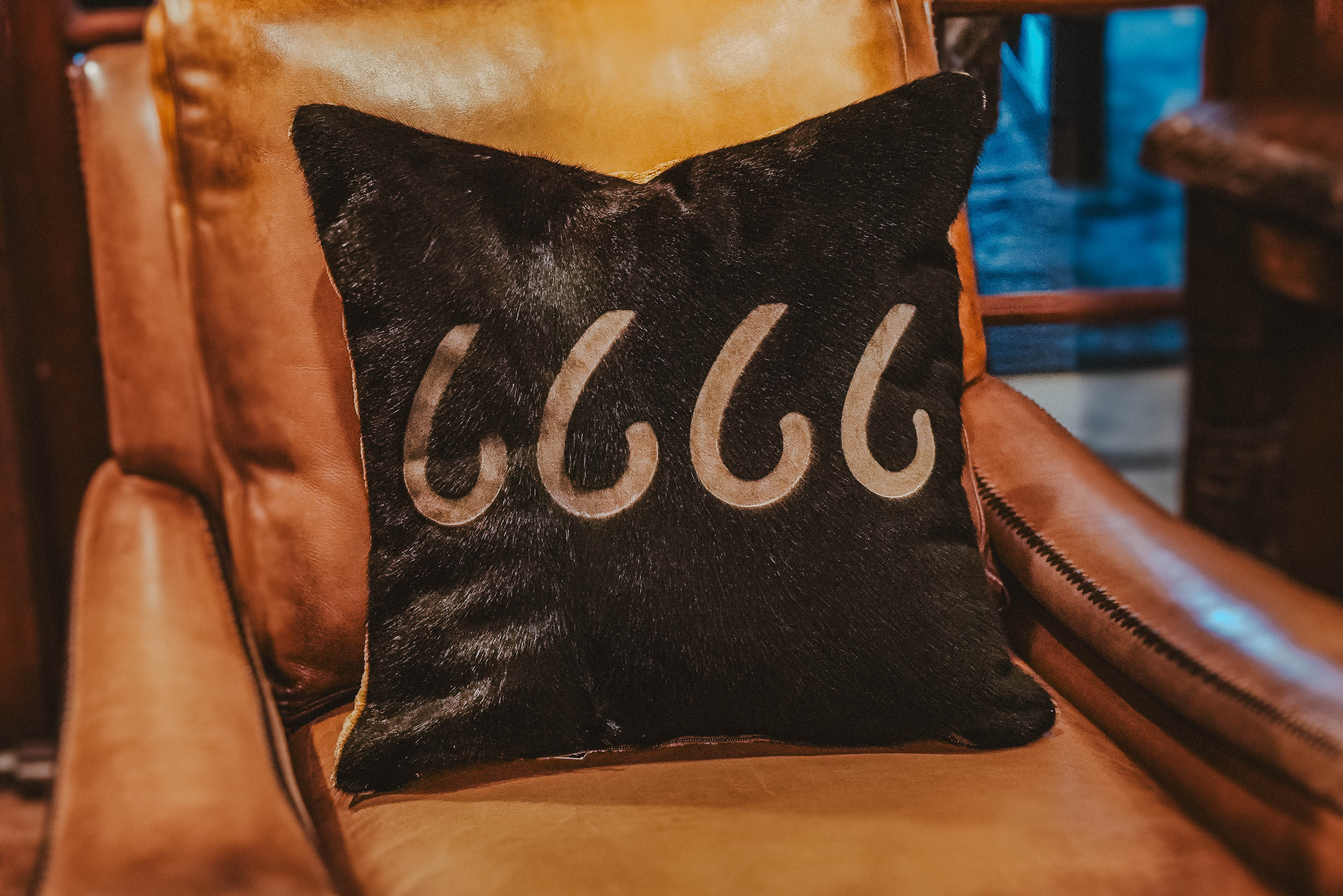 Decor - Four Sixes Ranch Decor – Shop 6666 Ranch